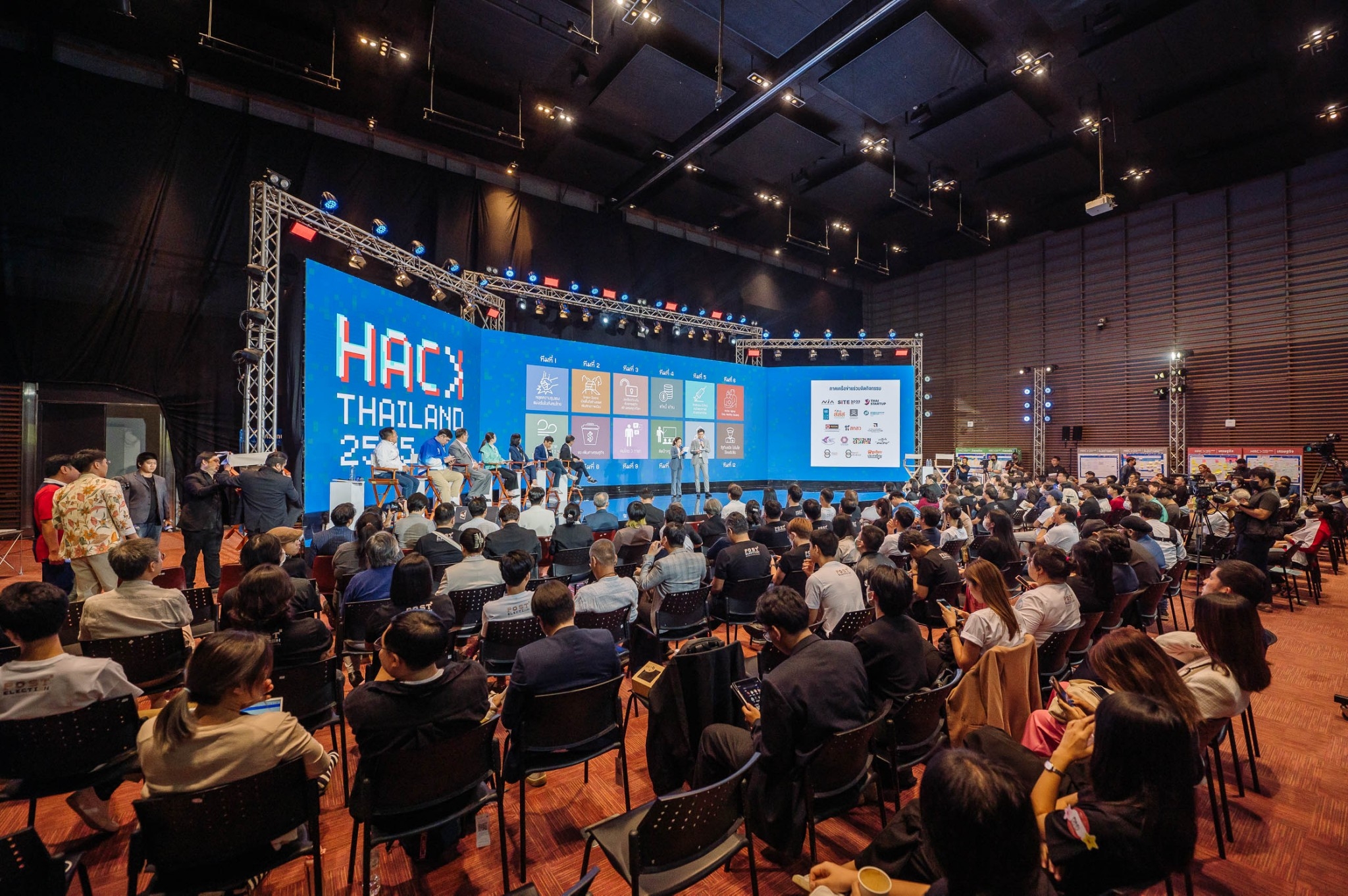 ประชาชนขาย พรรคการเมืองซื้อ: 12 นโยบาย Hack Thailand 2575 พลิกโฉมประเทศไทย | The Active